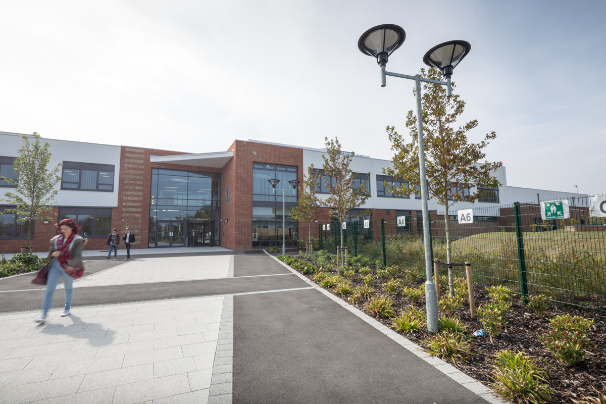 Sarum Academy – Illman Young Landscape Design